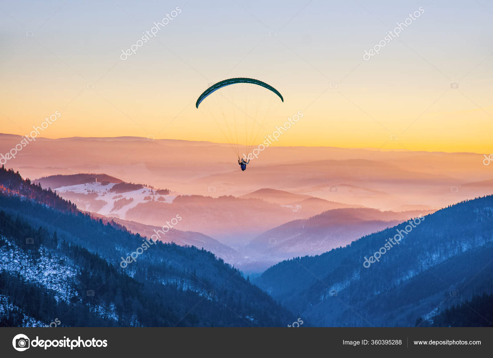 Paraglider Silhouette Flying Misty Mountain Valley Beautiful Warm Sunset Colors — Stock Photo ...