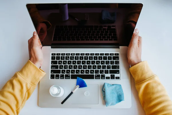 Laptop Cleaning Service Cleaning Notebook Screen Keyboard Case Cleaning ...