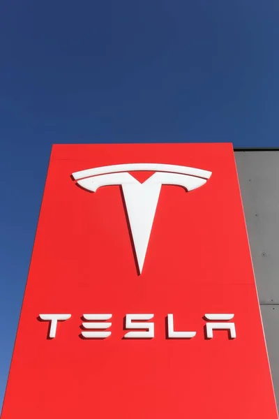 Tesla logo Stock Photos, Royalty Free Tesla logo Images | Depositphotos
