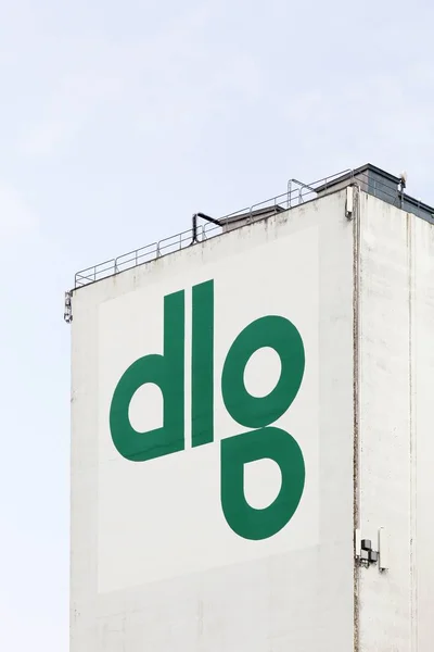 Odense, Dinamarca - 17 de agosto de 2017: logotipo de DLG en una pared ...