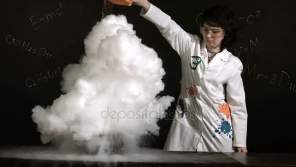 1,498 Flytende nitrogen Videos, Royalty-free Stock Flytende nitrogen Footage | Depositphotos