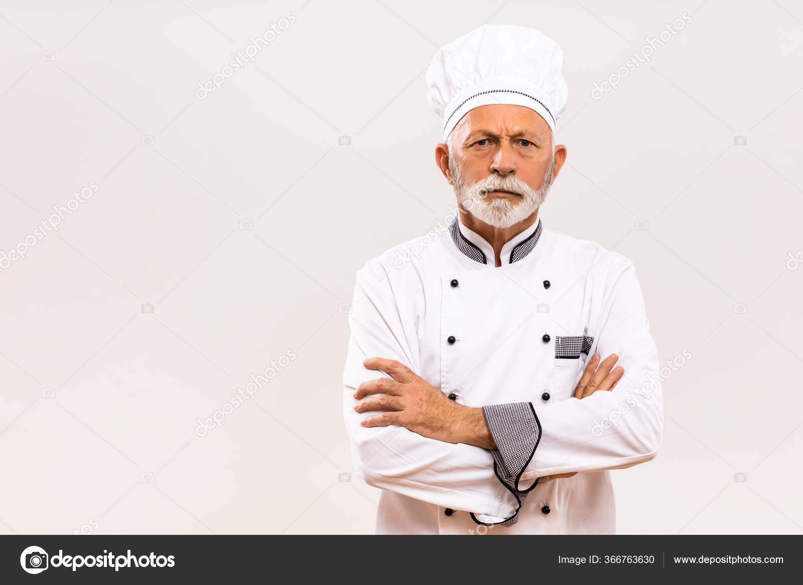 Portrait Angry Senior Chef Gray Background — Stock Photo © inesbazdar ...