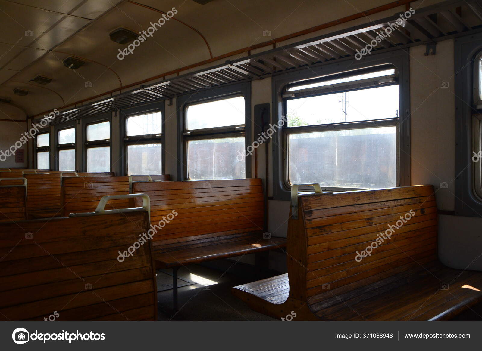 Interior Empty Old Passenger Railway Wagon — Stock Photo © expert2904 ...