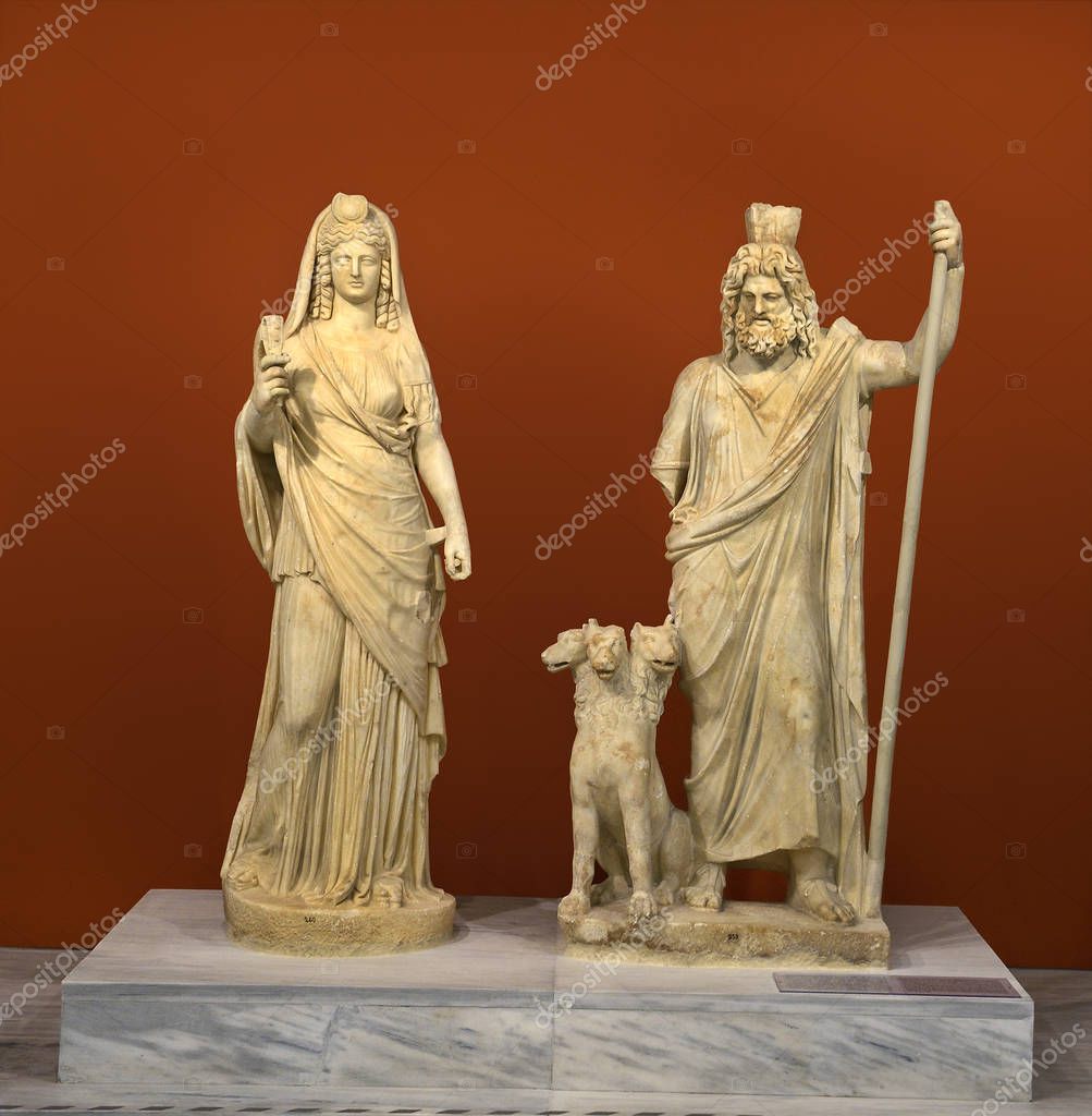 Creta, Grecia, Grupo de estatuas con Plutón y Perséfone representadas ...