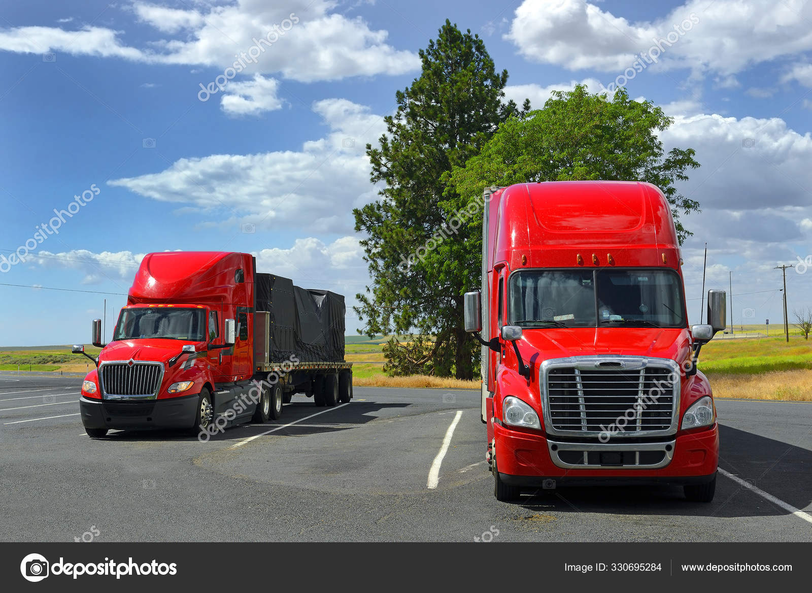 American Red Trucks Road – Stock Editorial Photo © Pecold #330695284