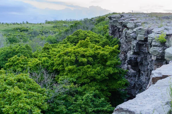 Mountain ledge Pictures, Mountain ledge Stock Photos & Images ...