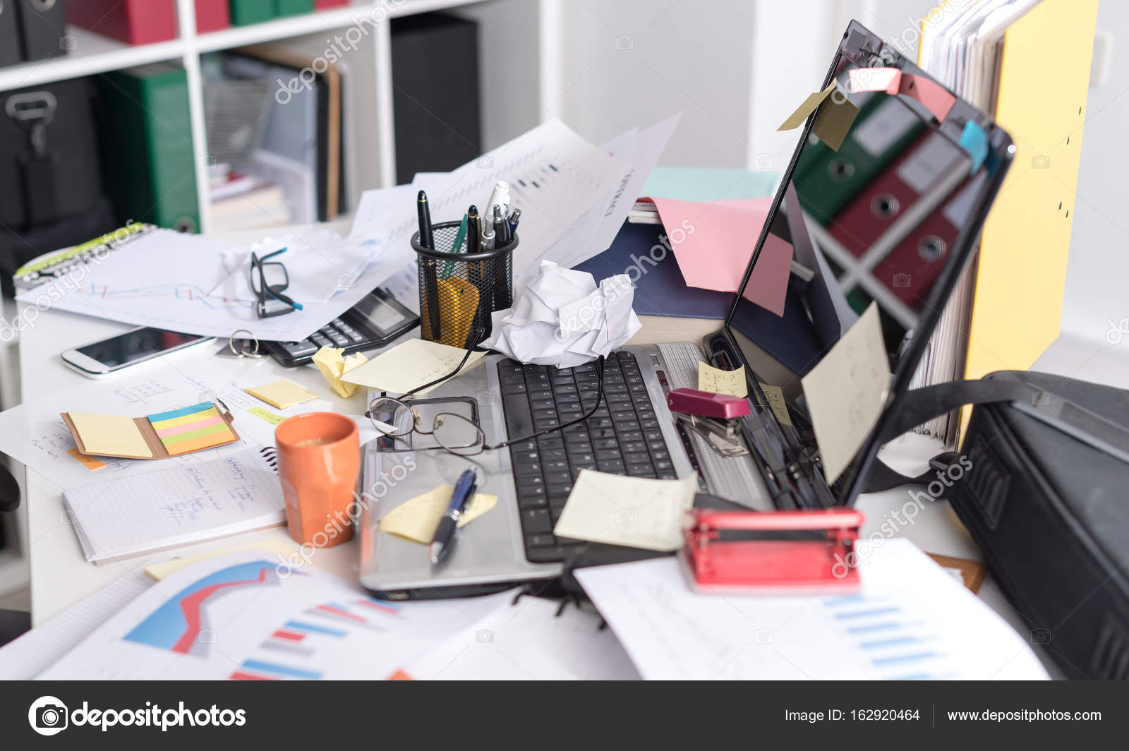 Escritorio Desorganizado