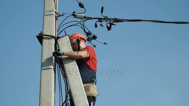 Working On Power Lines Stock Photo by ©sframe 15623105