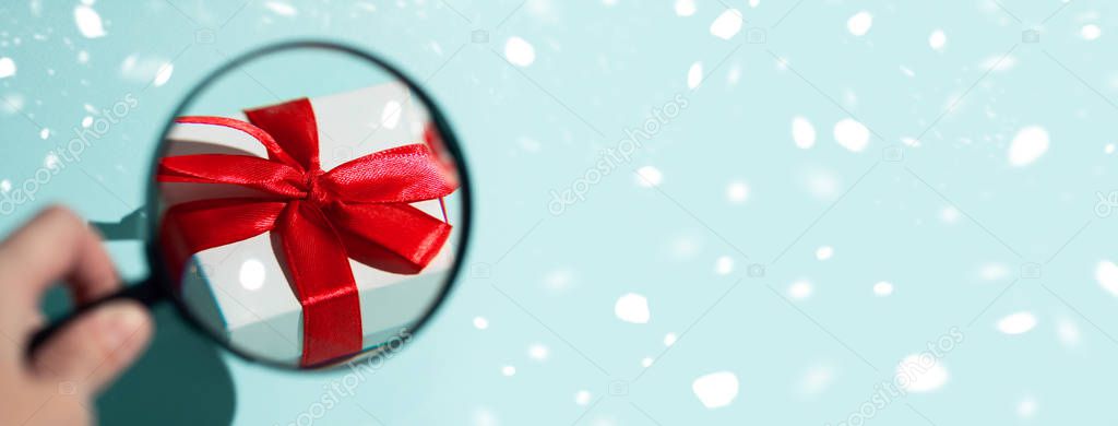 Lupa de presente de papel Stock Photos, Royalty Free Lupa de presente ...