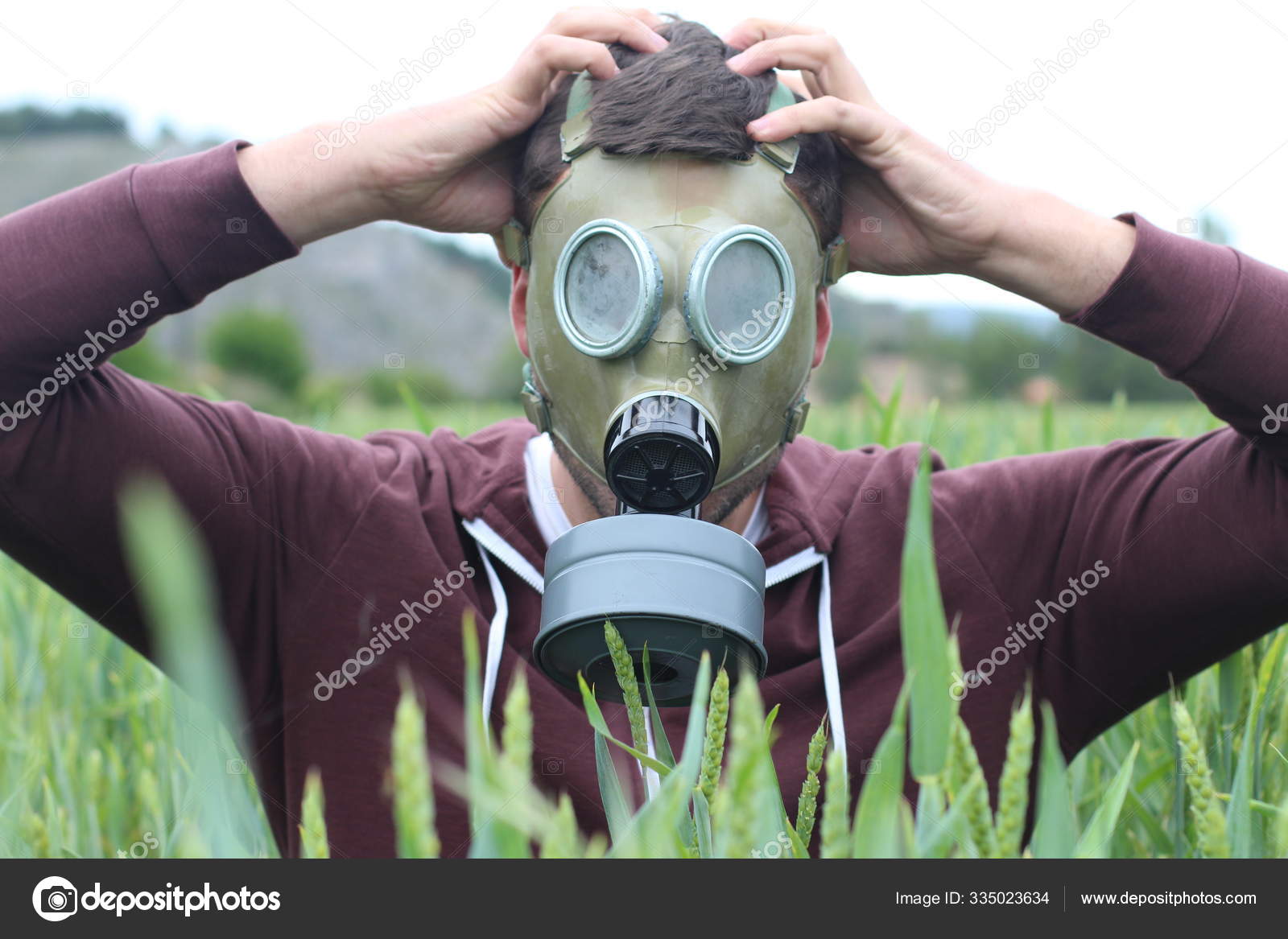 Man Wearing Breathing Mask Wheat Field — Stock Photo © albejor2002 ...