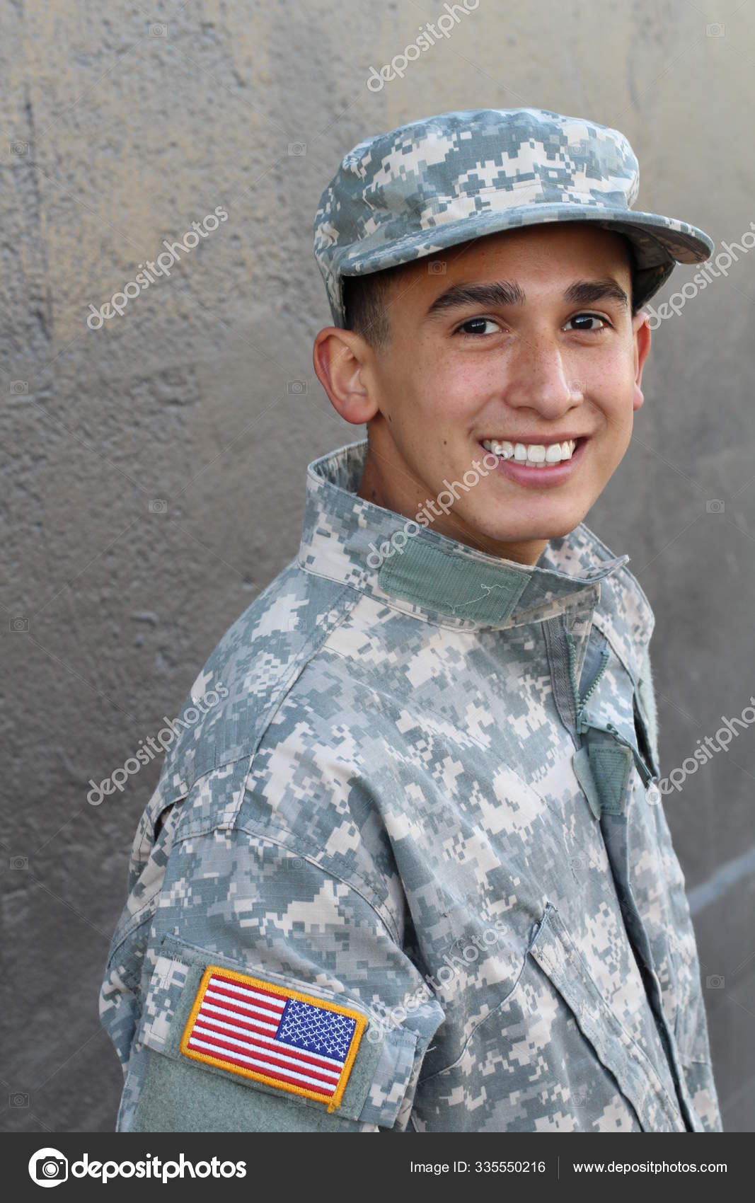 Close Portrait Handsome Young Soldier Front Grey Concrete Wall — Stock ...
