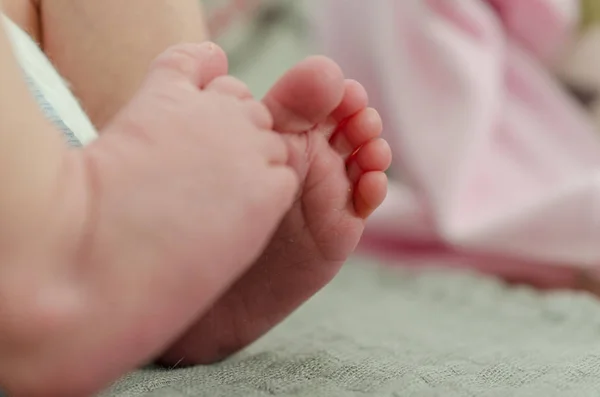 Unusual baby toes of the baby, congenital deficiency, birth trauma ...