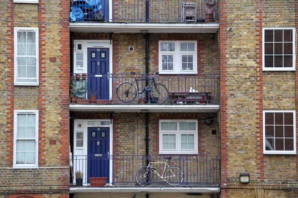 Uk residential street Stock Photos, Royalty Free Uk residential street ...
