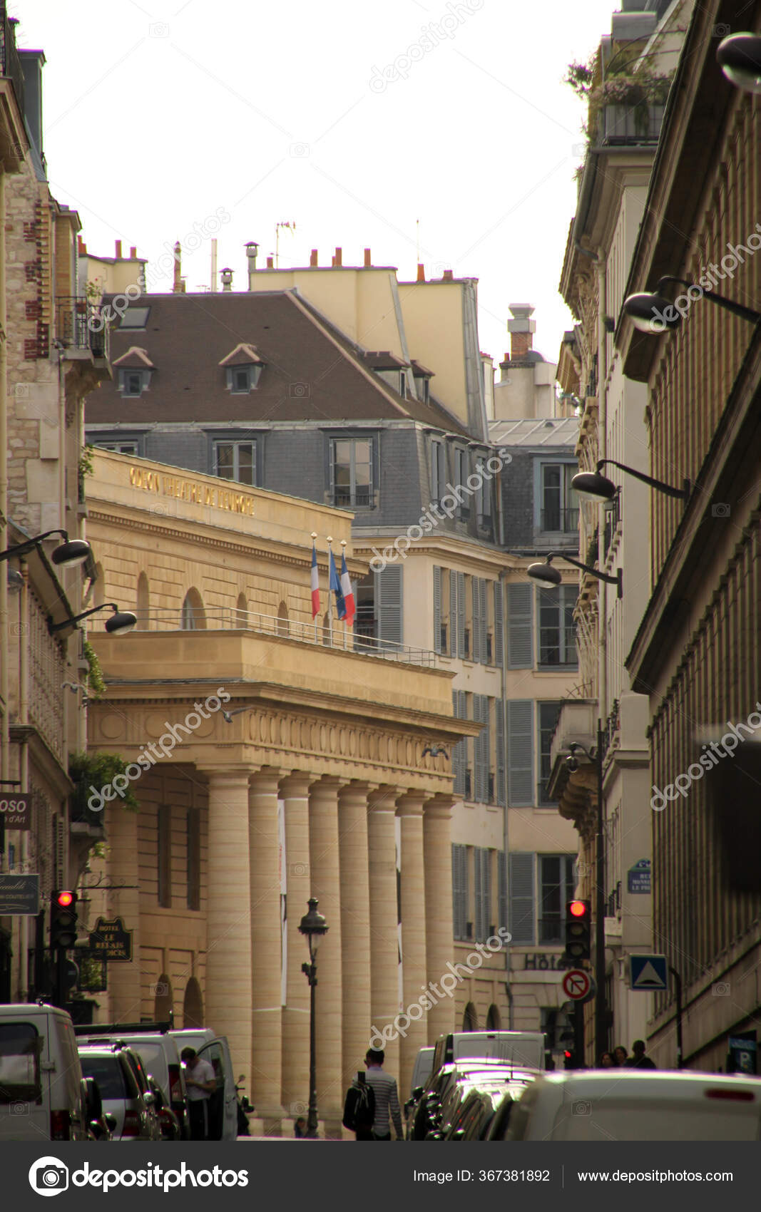 Apartments Block Downtown Paris – Stock Editorial Photo © Gorazarre ...