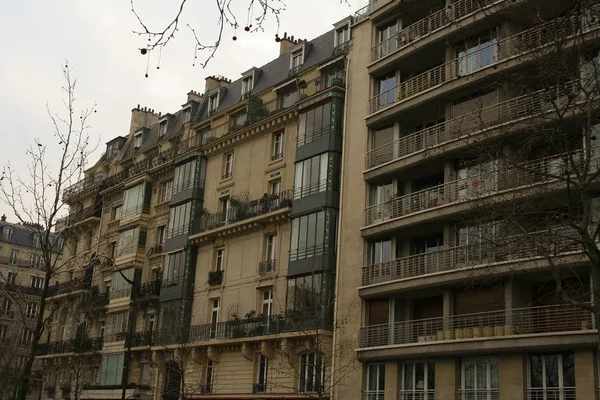 Paris slums Stock Photos, Royalty Free Paris slums Images | Depositphotos