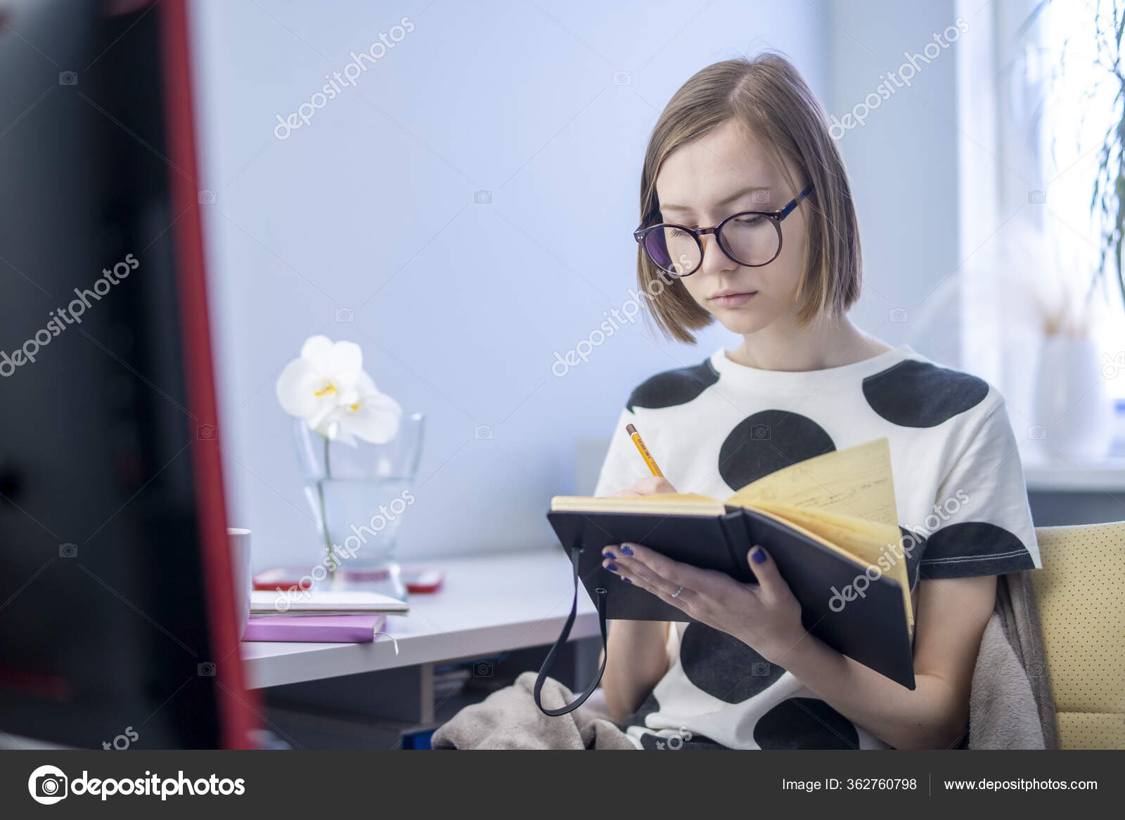 Girl Student University College Distance Learning Science Distance ...