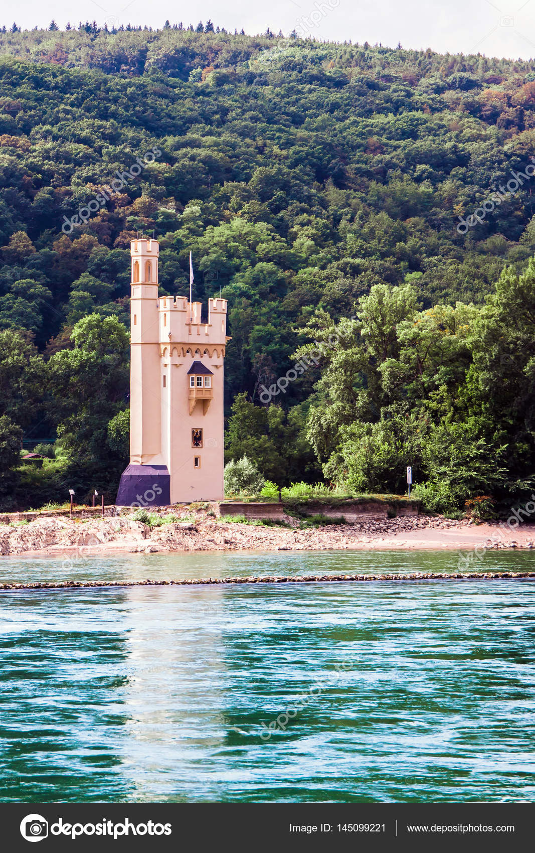 The Mouse Tower (Mauseturm) in the Rhine river near Bingen, Germany ...