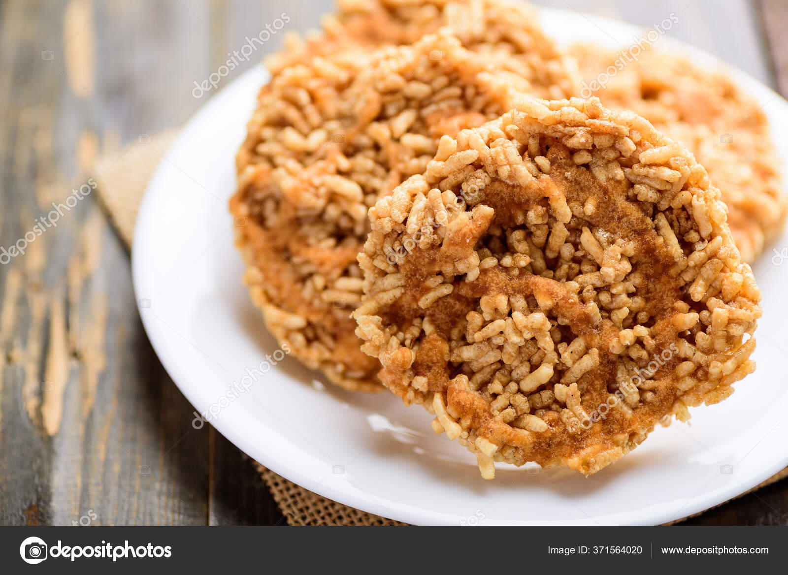 Deep Fried Sweet Crispy Rice Cane Sugar Drizzle Local Thai — Stock ...