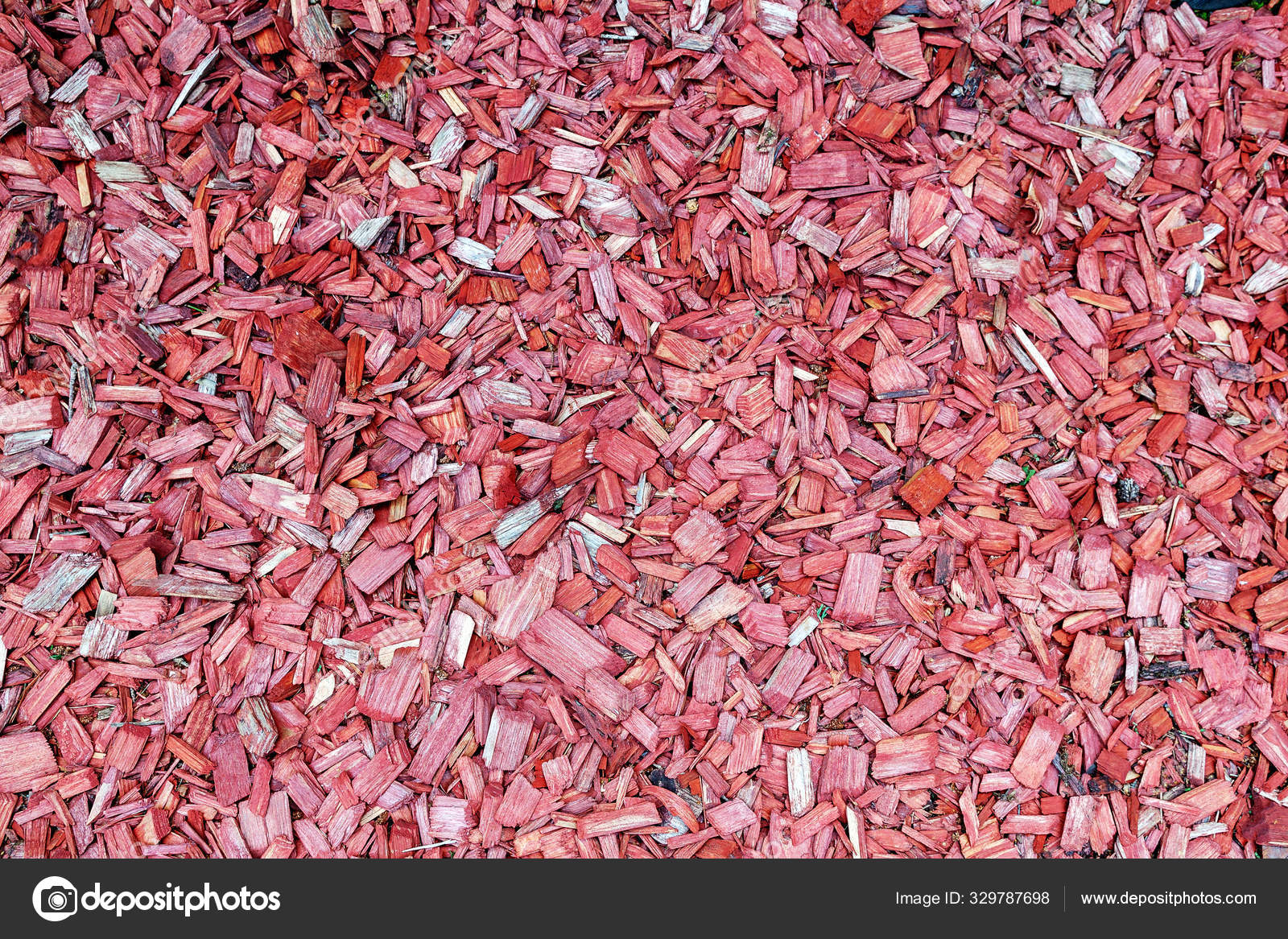 Colored mulch, red — Stock Photo © fotosenukas #329787698
