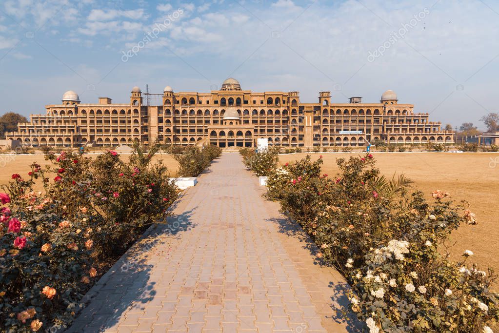 La Universidad de Peshawar es una instituci n orientada al futuro y ...