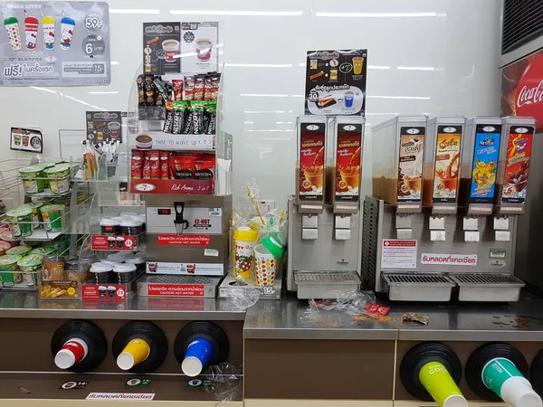 7 eleven counter Stock Photos, Royalty Free 7 eleven counter Images ...