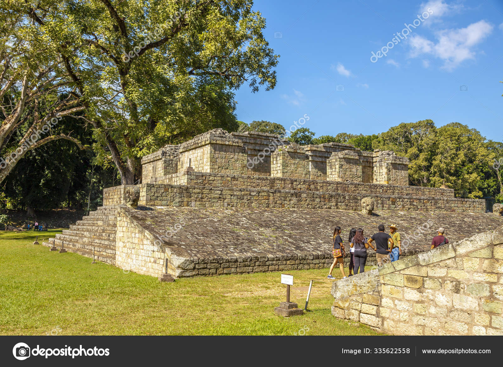 Pirámide Maya Los Templos Las Ruinas Copán Honduras — Foto editorial de ...