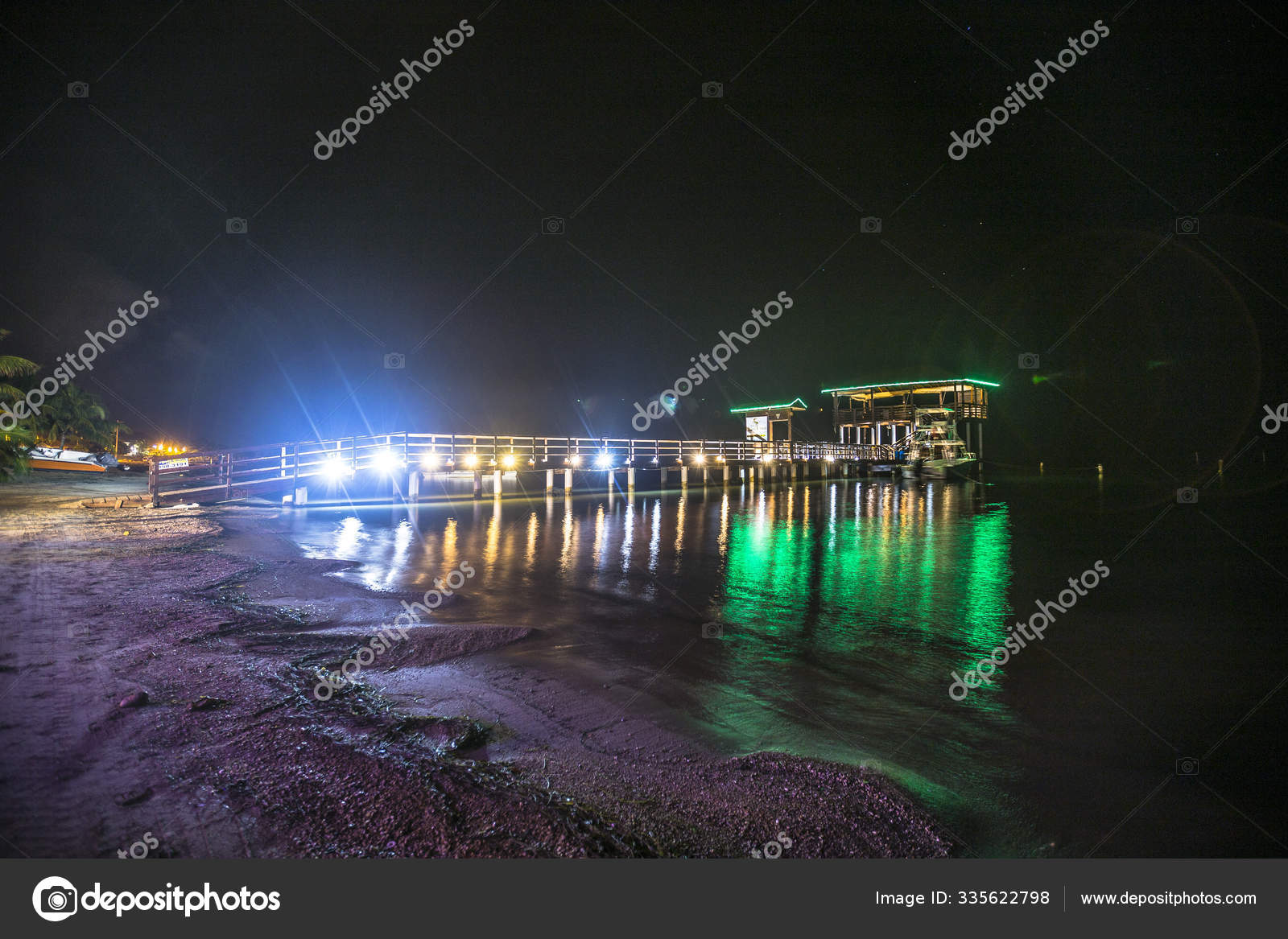 Jetty Sandy Bay Beach Roatan Island Night — Stock Photo © unaihuizi ...