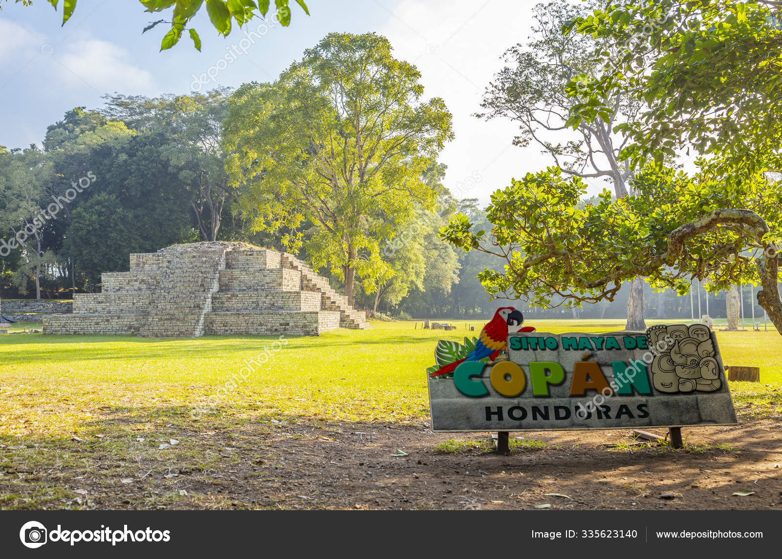 Mayan Pyramid Copan Ruins Temples Honduras Stock Photo by ©unaihuizi ...