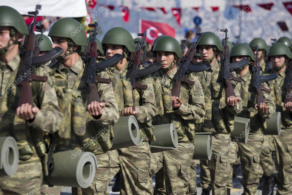 Turkish soldiers walking. – Stock Editorial Photo © casarda #128797714