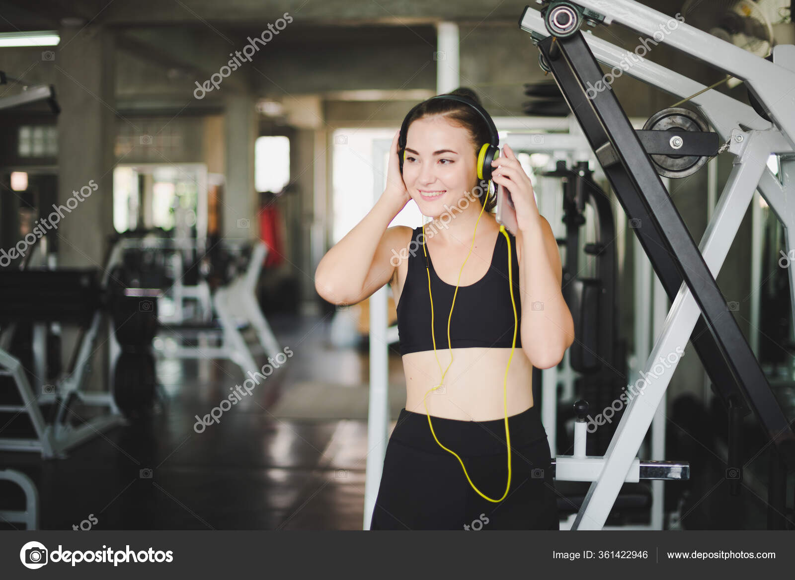 Beautiful Women Come Exercise Gym Relaxed Listening Music Headphones ...