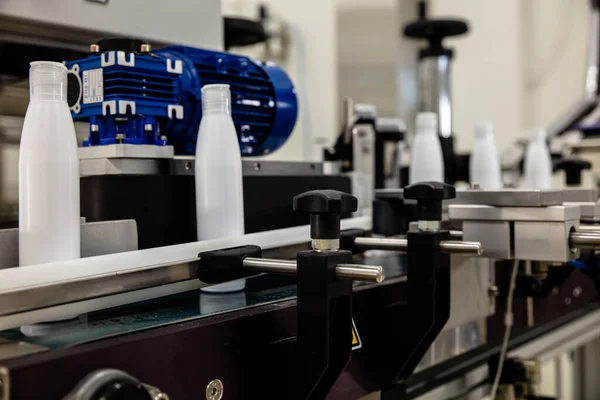 Cosmetic production Stock Photos, Royalty Free Cosmetic production ...