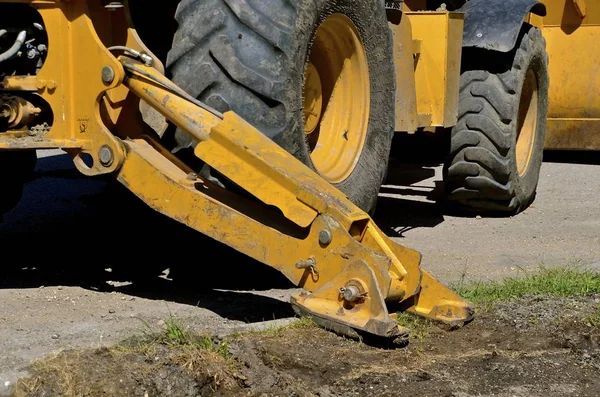Maintenance work of heavy loader — Stock Photo © kalinovsky #5427826
