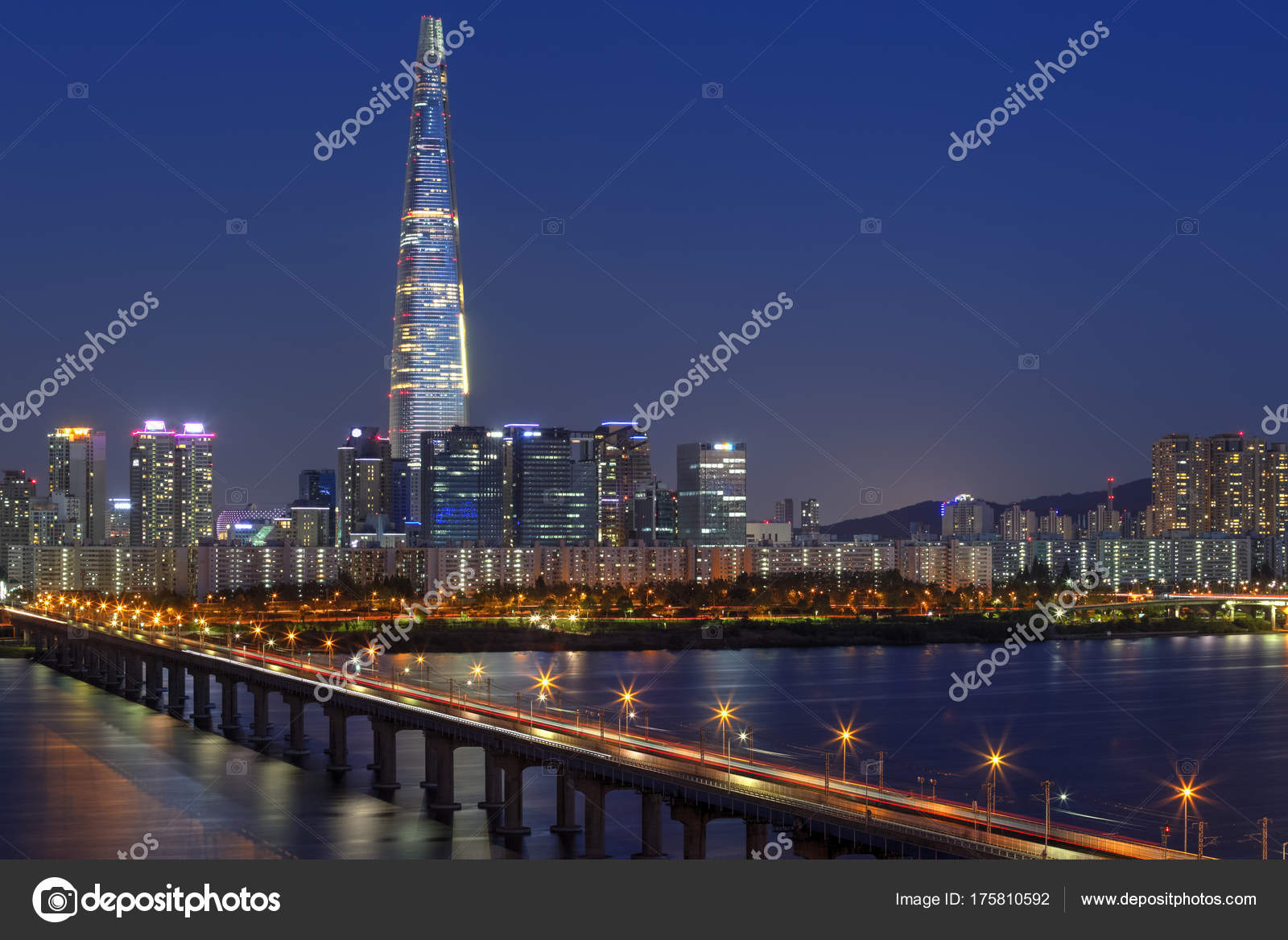 Seoul skyline, Korea — Stock Photo © catalinlazar #175810592