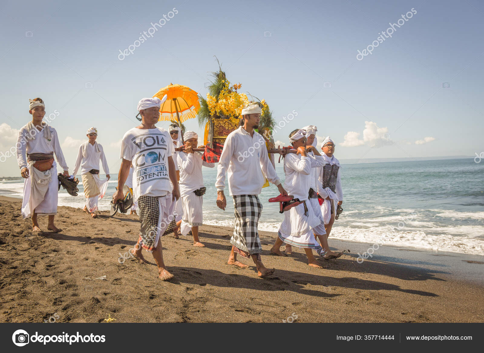 Sanur Beach Melasti Ceremony 2015 Melasti Hindu Balinese Purification ...