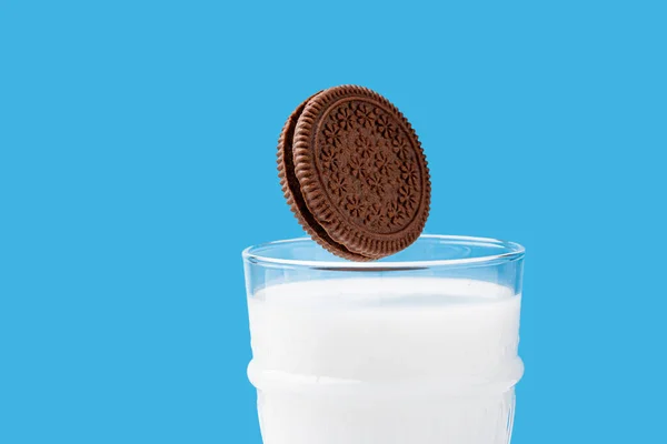 Oreos And Milk