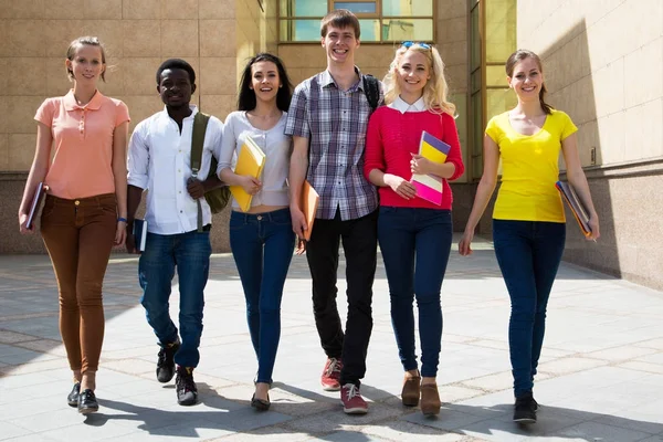 Students outside Stock Photos, Royalty Free Students outside Images ...