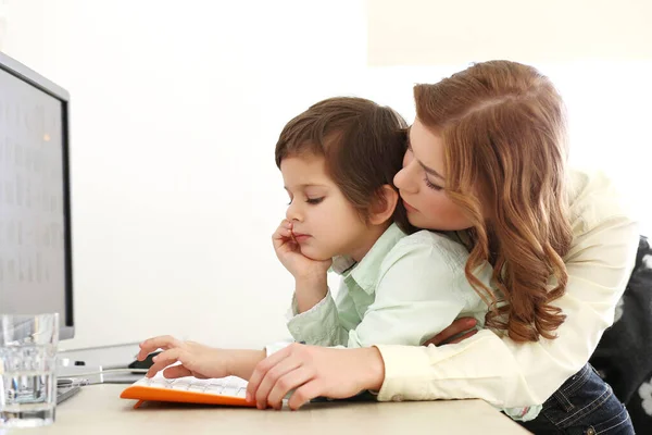 Mother son computer Stock Photos, Royalty Free Mother son computer ...
