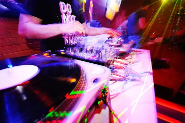 Dj decks Stock Photos, Royalty Free Dj decks Images | Depositphotos