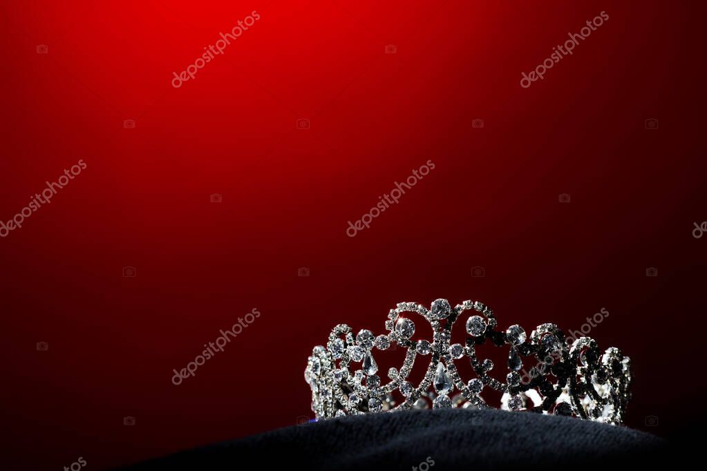 Silver Diamond Crown of Miss Desfile Beauty Universe World Contest ...