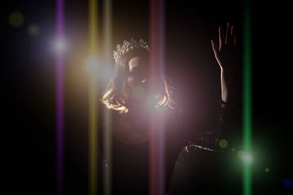 Portrait Silhouette Shadow Back Rim Light Miss Pageant Beauty Queen ...