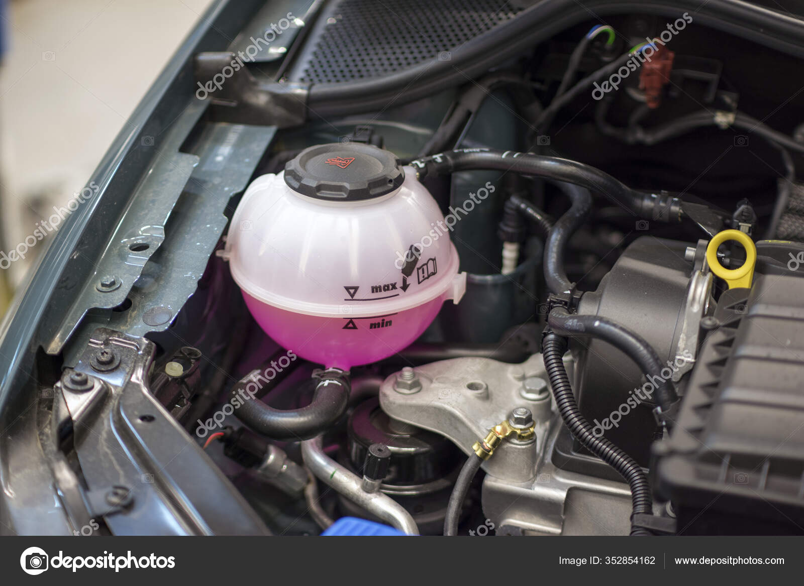 Engine Compartment Modern Car Element Engine Compartment Expansion Tank ...