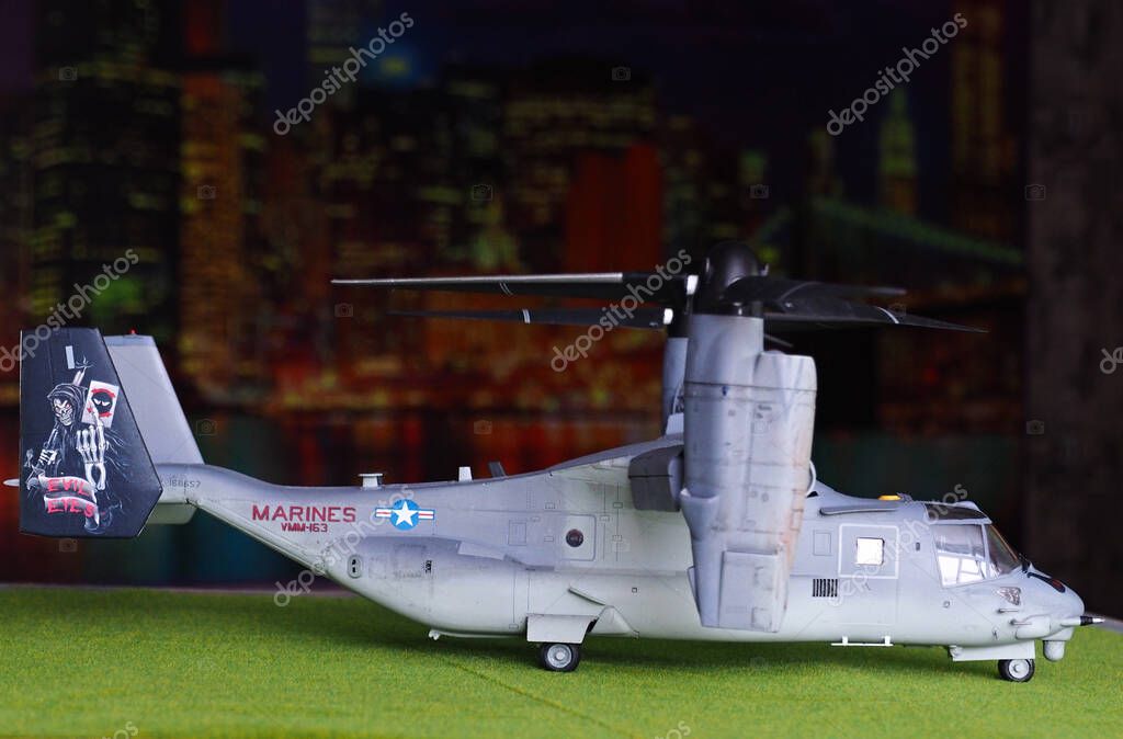 Juguete. Escala modelo 1 / 48 Tiltrotor MV-22 Osprey, VMM-163 "Evil eyes" US Marines YP 00 2025
