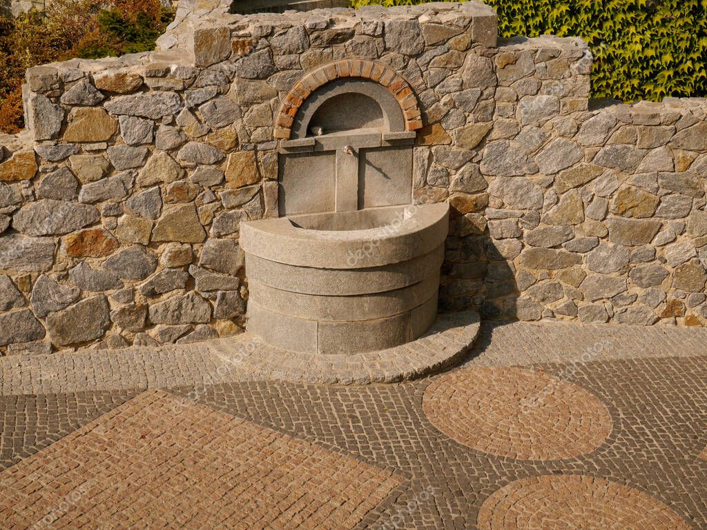 Buky, Ucrania - 1 de septiembre de 2019: El parque paisajístico en el ...