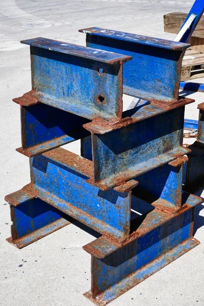 Pile plates Stock Photos, Royalty Free Pile plates Images | Depositphotos