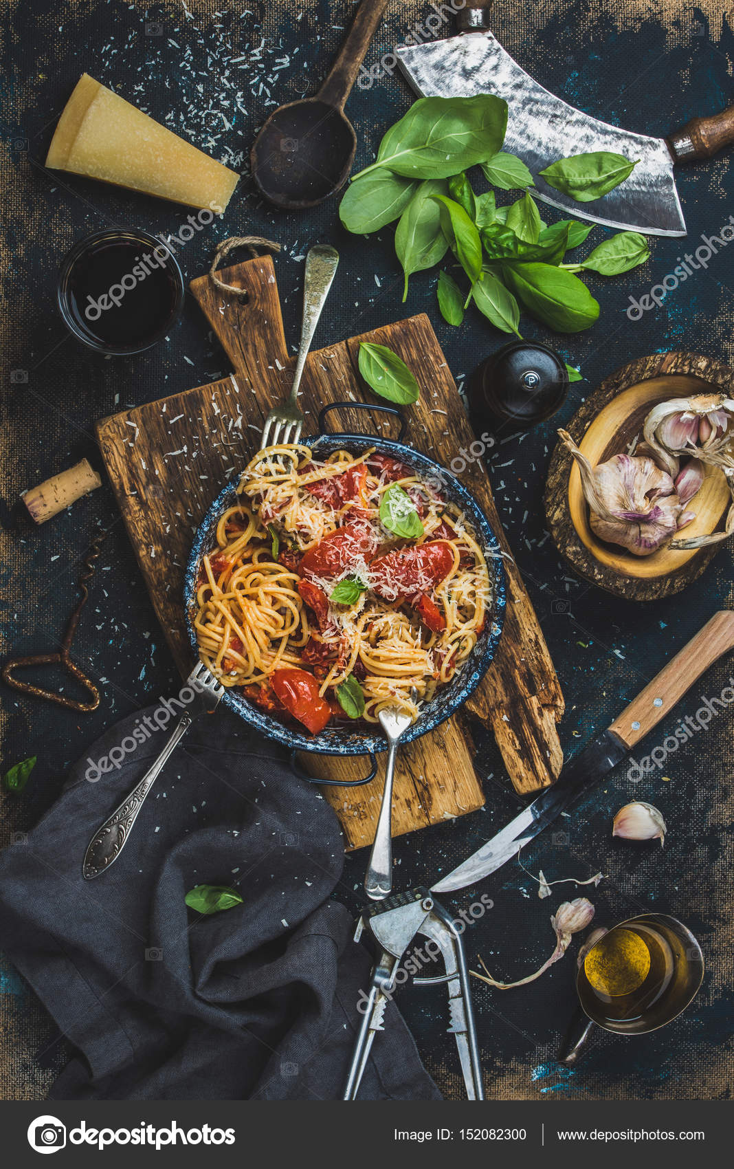 Italian style pasta dinner Stock Photo by ©sonyakamoz 152082300