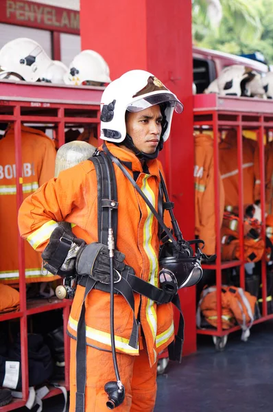 Fireman Officer Full Fire Fighting Equipment Standing Fire Engine ...