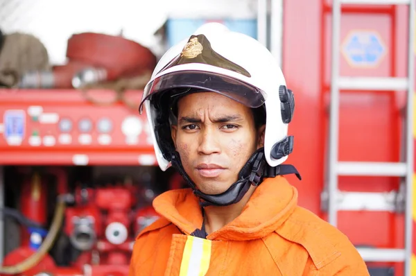 Fireman Officer Full Fire Fighting Equipment Standing Fire Engine ...