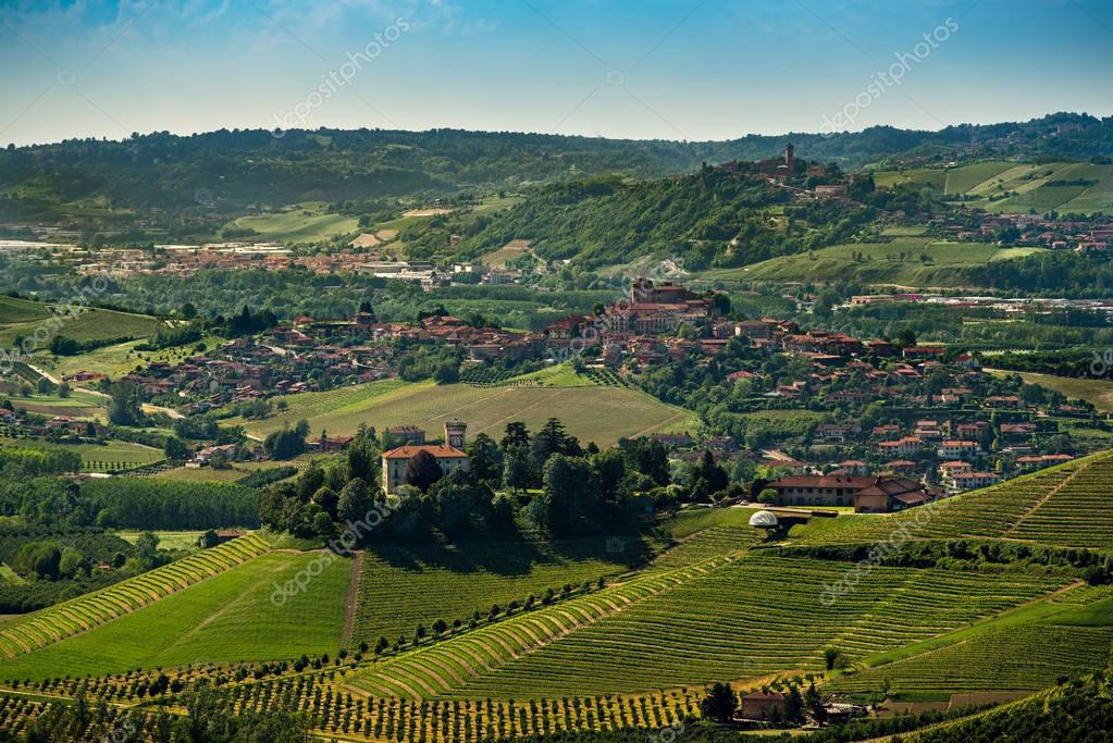 Panorama of langhe region in summer in northerni Italy — Stock Photo ...