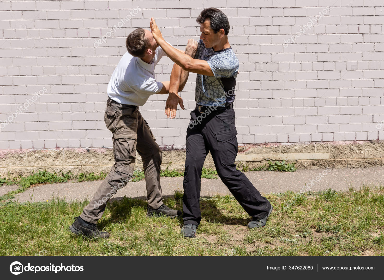 Martial Arts Instructors Krav Maga Demonstrate Self Defense Techniques ...