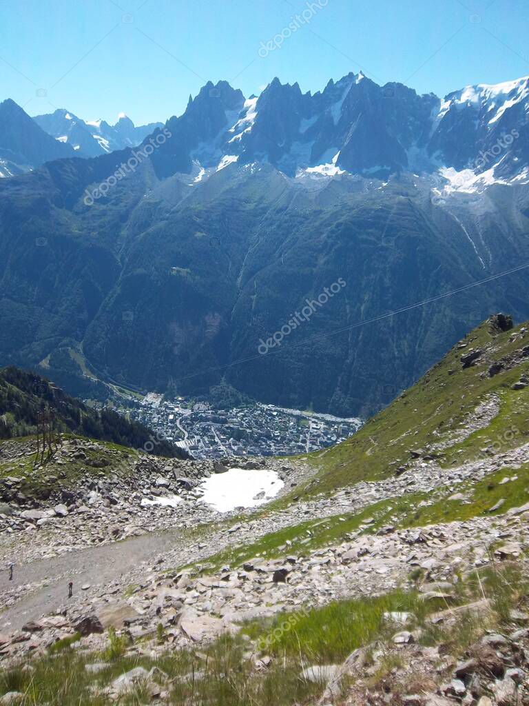 Magnífico paisaje de montaña con Le Brevent. Le Brevent es una montaña ...